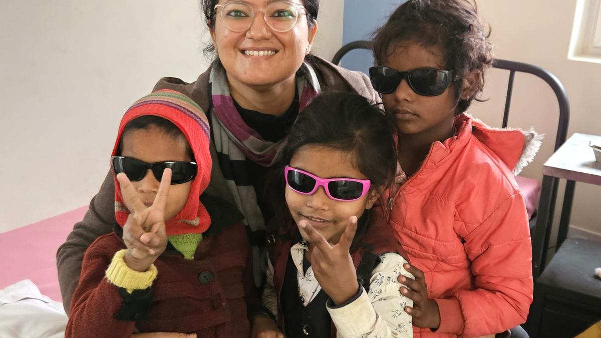 Brains that don’t see in greyscale first over-rely on colours: Project Prakash study - The Hindu